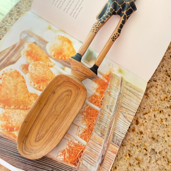 Kitchen | Handcrafted Giraffe Large Spoon | Poshmark